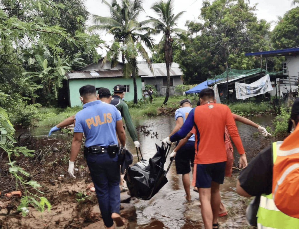 3 katao patay, 7 nawawala sa paglubog ng dalawang motorbanca sa Antique ... 3 katao patay, 7 nawawala sa paglubog ng dalawang motorbanca sa Antique ...